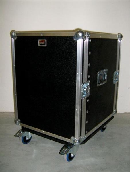 Live 19″ Rack | Megacase